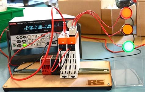 自動化控制—工業級樹莓派論壇 【技術分享】使用結構化文本作plc控制交通燈號