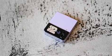 Galaxy Z Flip 4 Gets Coverscreen Os W Full Apps On Outer Display