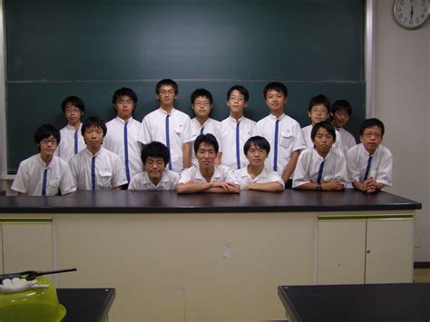 モットーは科学の面白さを自分たちで探してみる西大和学園高校 科学部 2012102 WAOサイエンスパーク