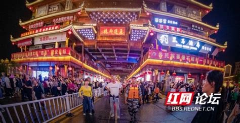 这是侗乡狂欢夜来通道感受县庆期间精彩的夜夜夜夜 腾讯新闻