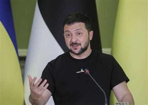 Zelenski Ukrajina pred koncem vojne ne bo članica Nata