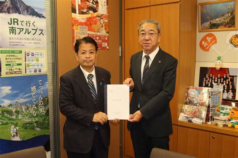 上伊那森林組合の白鳥孝伊那市長飯伊地区更生保護協力事業主会の皆様日本甘藷糖工業会の皆様と面会しました 宮下一郎 ブログサイト
