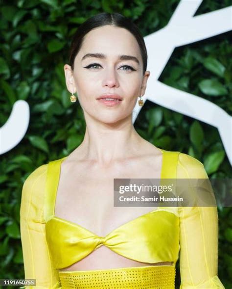 Emilia Clarke Headshot Photos And Premium High Res Pictures Getty Images