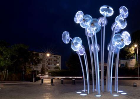 Modern Large Metal Light Sculpture For Outdoor Decor Relong Art Sculpture