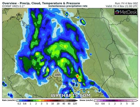 Śnieg i ulewny deszcz spadnie w Polsce Wkracza aktywny front