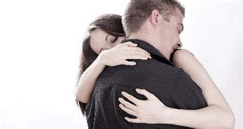 Cómo Conquistar A La Chica Que Quieres Si Ella Ya Tiene Novio