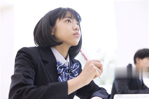 英検2級のライティングで使える表現を知恵袋がテンプレートに総括