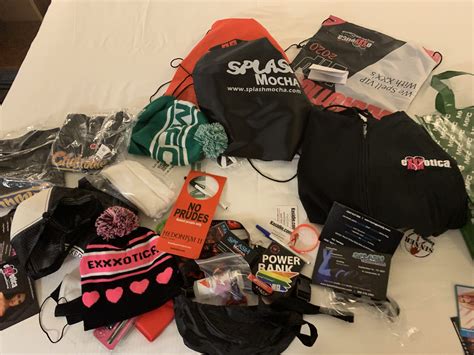 TW Pornstars Pic Jeremylavender Twitter First Day Of Freebies At EXXXOTICA PM