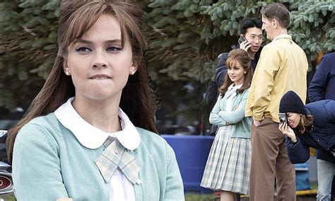 Cailee Spaeny Dons Retro Ensemble As She Plays Priscilla Presley On