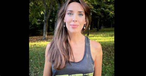 Перфектна даже и без грим Д р Щонова сложи в малкия си джоб всички тунинговани звезди с тези