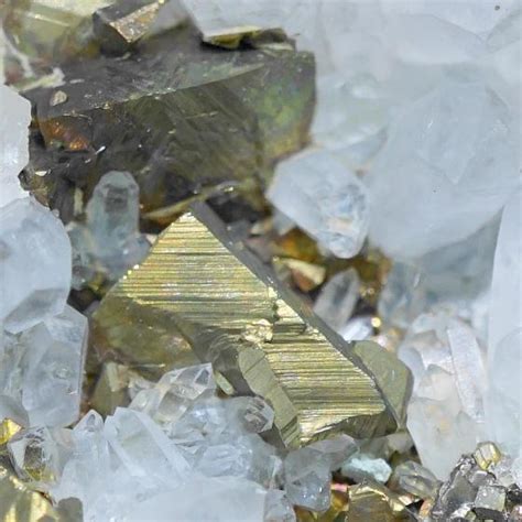 Komurominerals 日本産鉱物JAPAN SOLD参考商品1 黄銅鉱と水晶と方解石Chalcopyrite