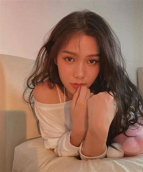 男神女神 01年💞 甜美网红型😘 这迷人的笑容 融化了我的心🥰 男神 女神 帅哥 美女 型男