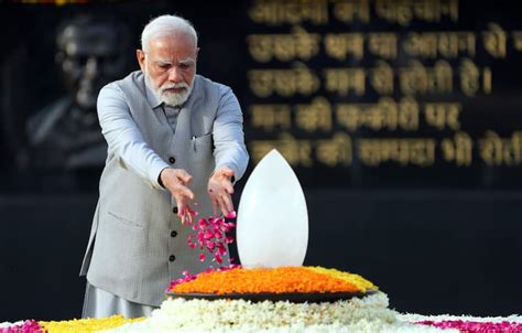 Pm Modi Prez Murmu Nda Leaders Pay Tribute To The Former Prime