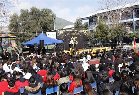 Liceo Bicentenario Hermanos Sotomayor Baeza celebró sus 85 años de vida