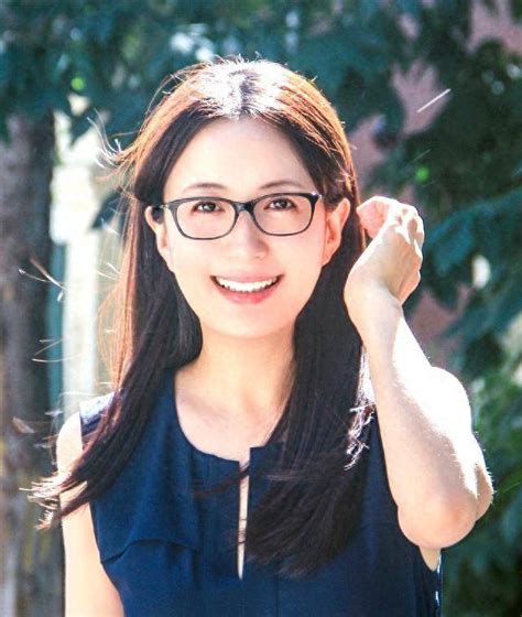 杨童舒和老公相爱至今，但不是于和伟的老婆，对方只是普通商人！演艺宋林静生活