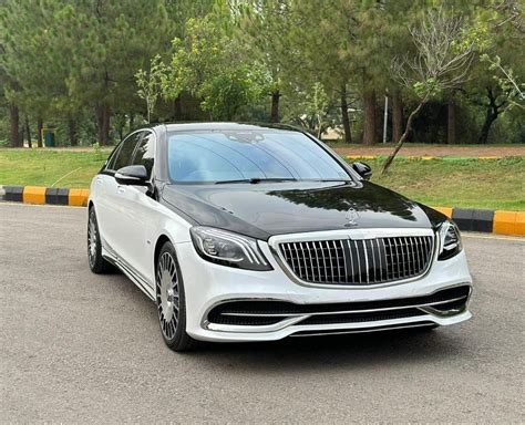 Mercedes S680 Maybach Safari Rent A Car