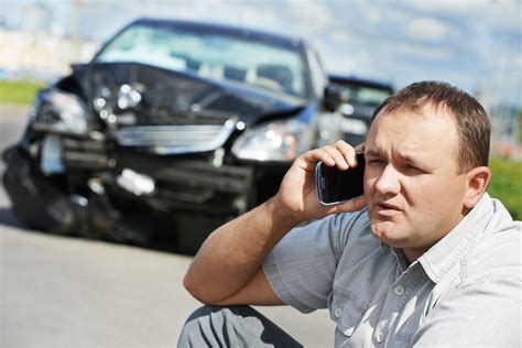Four Reasons To See A Chiropractor After A Car Accident