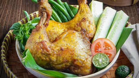 Resep Ayam Goreng Bumbu Ungkep yang Gurih dengan Bumbu Meresap - Food Fimela.com