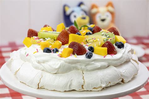 Easy Pavlova Recipe From Bluey The Starving Chef