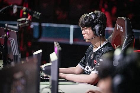 완전체 T1 디플러스 기아에 1 0 리드