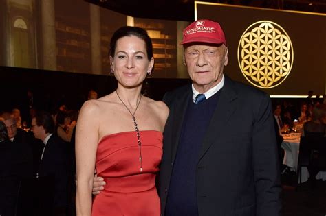 Guerra per l eredità di Lauda la vedova fa causa alla Fondazione Si