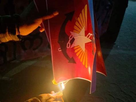 နှောင်ကြိုးကို ဒို့လက်ရုံးနဲ့ ချိုးဖျက်မလေ စာသားနှင့် အကြမ်းဖက် စစ်အာဏာရှင်အမြစ်ပြတ်ရေးအတွက