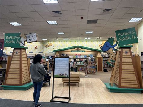 Photos Barnes Noble Temporarily Closes Tysons Store Will Relocate
