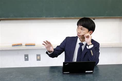 「教える・教わる」から「気づく」外国語科指導へ 授業実践リポート 学びの場com