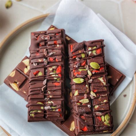 Superfood chocolate bars - danishealthyeats.com