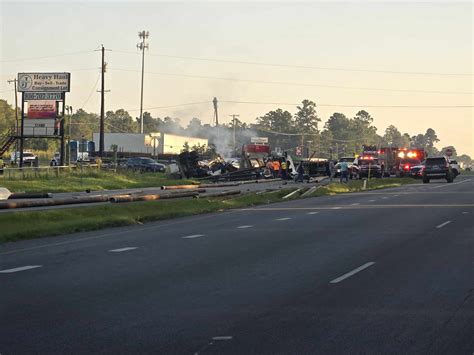 Multiple 18 Wheelers Crash On Us 59 In Lufkin Injury Reported