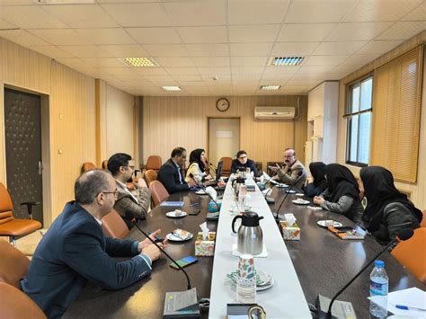 جلسه شورای پژوهشی مرکز تحقیقات علوم دارویی دانشکده داروسازی برگزار