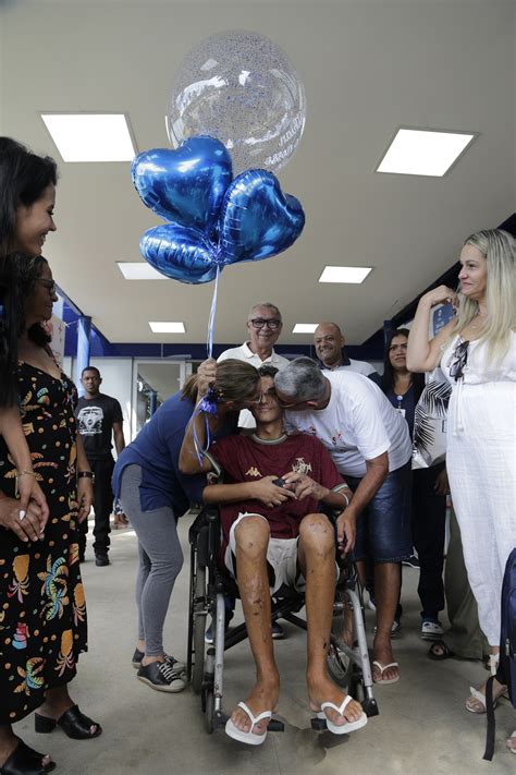 Ainda Sonho Que Isso Não Aconteceu Sobrevivente De Acidente Que