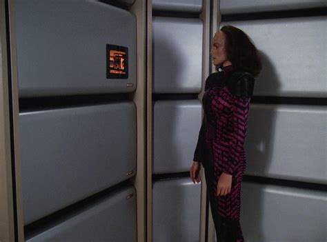 220 The Emissary The Emissary Hd 183 Trekcore Next Generation