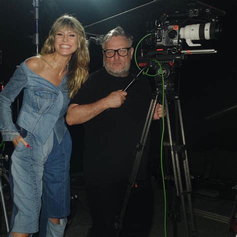 Heidi Klum Ditches Bra In Backstage Shots Of Filming Gig Outside Of Agt