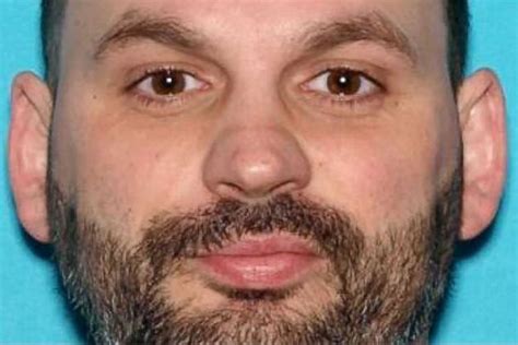 Un Américain Plaide Coupable Davoir Mis Des Lames De Rasoir Dans De La