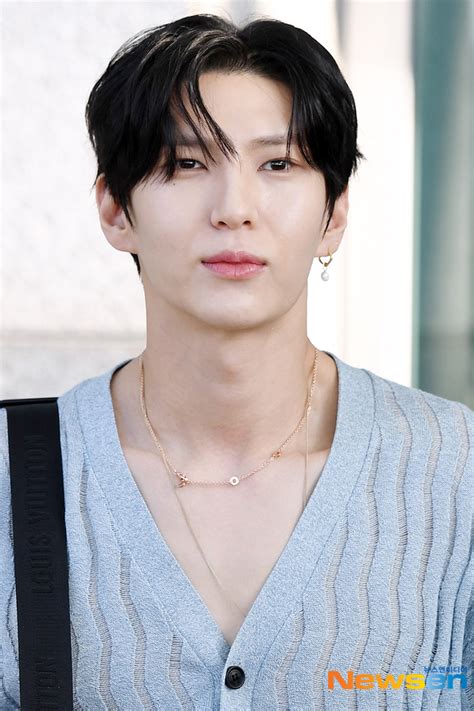 빅스 레오 ‘매끈한 피부 미남 포토엔hd 손에 잡히는 뉴스 눈에 보이는 뉴스 뉴스엔