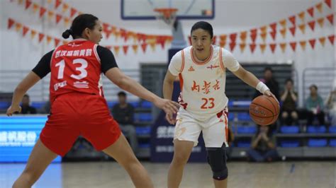 女篮一夜大冷门！2冠王被逆袭吞开门黑：一强队遭22分大逆转！