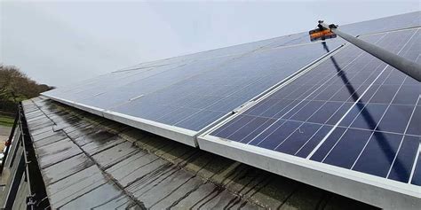 How To Clean Solar Panels Complete Guide Diy Works