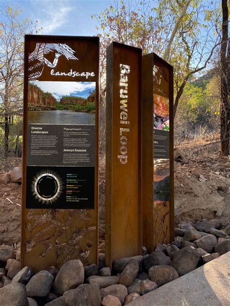 12 Signage Examples Ideas Signage Interpretive Signage Wayfinding