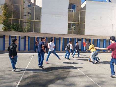 مسابقات جشنواره 13 آبان ماه دبیرستان دانش دوره اول