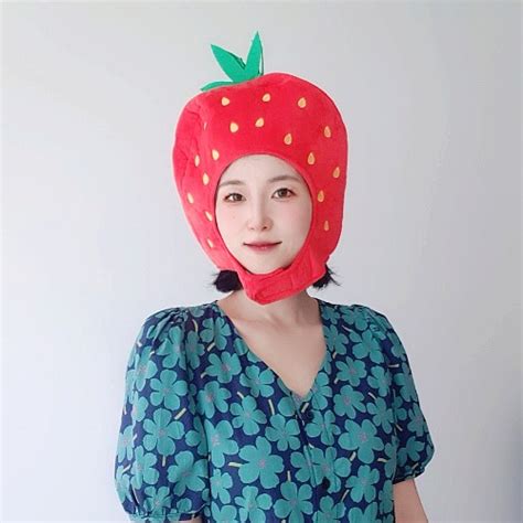 딸기 모자 과일 재미있는 파티 이벤트 아이템 쓸데없는 킹받는 쓸모없는 마니또 인싸템 선물 촬영 사진 소품