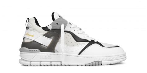 Astro Sneaker