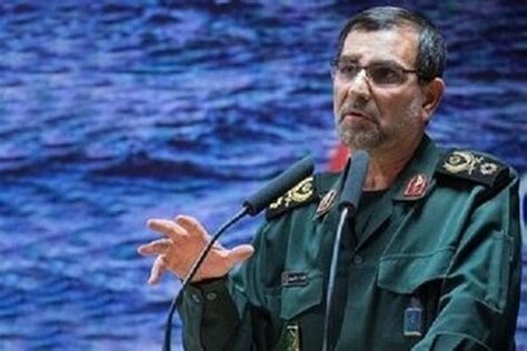 ناو هواپیمابر آمریکا پس از پاسخ به تمام سوالات نیروی دریایی سپاه وارد