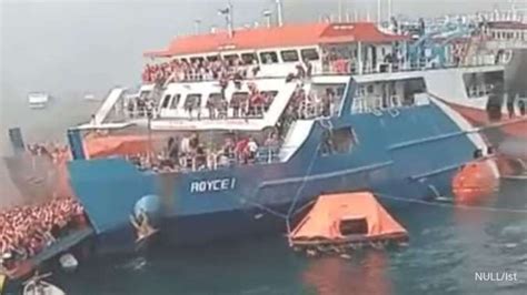 Kebakaran Kapal Penyeberangan KMP Royce I Di Perairan Selat Sunda