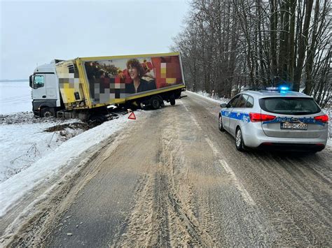 Wypadek ciężarówki na Dolnym Śląsku Auto wypadło z drogi Tragiczne
