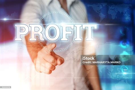 사업가 가상 화면에 클릭 하 고 이익를 선택 파란색 배경입니다 비즈니스 개념입니다 혼합 매체 가리키기에 대한 스톡 사진 및 기타 이미지 Istock