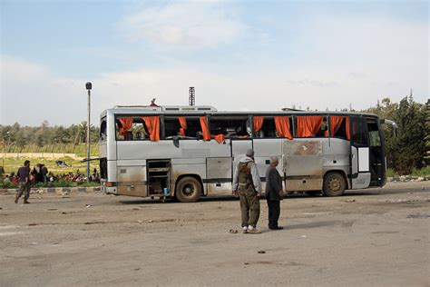 叙利亚什叶派撤离人员车队遇袭致70人死亡 图片频道 人民网