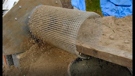 Как просеять песок. Самодельное сито для песка. How to sift sand ...