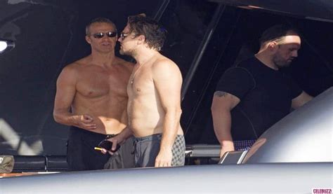 Top 10 Celebrities With The Hottest Dad Bods