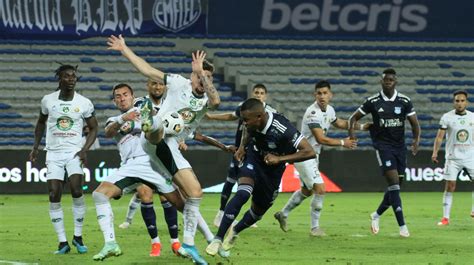 Emelec Gana En El Capwell Presiona A Idv Y Sueña Con La Etapa